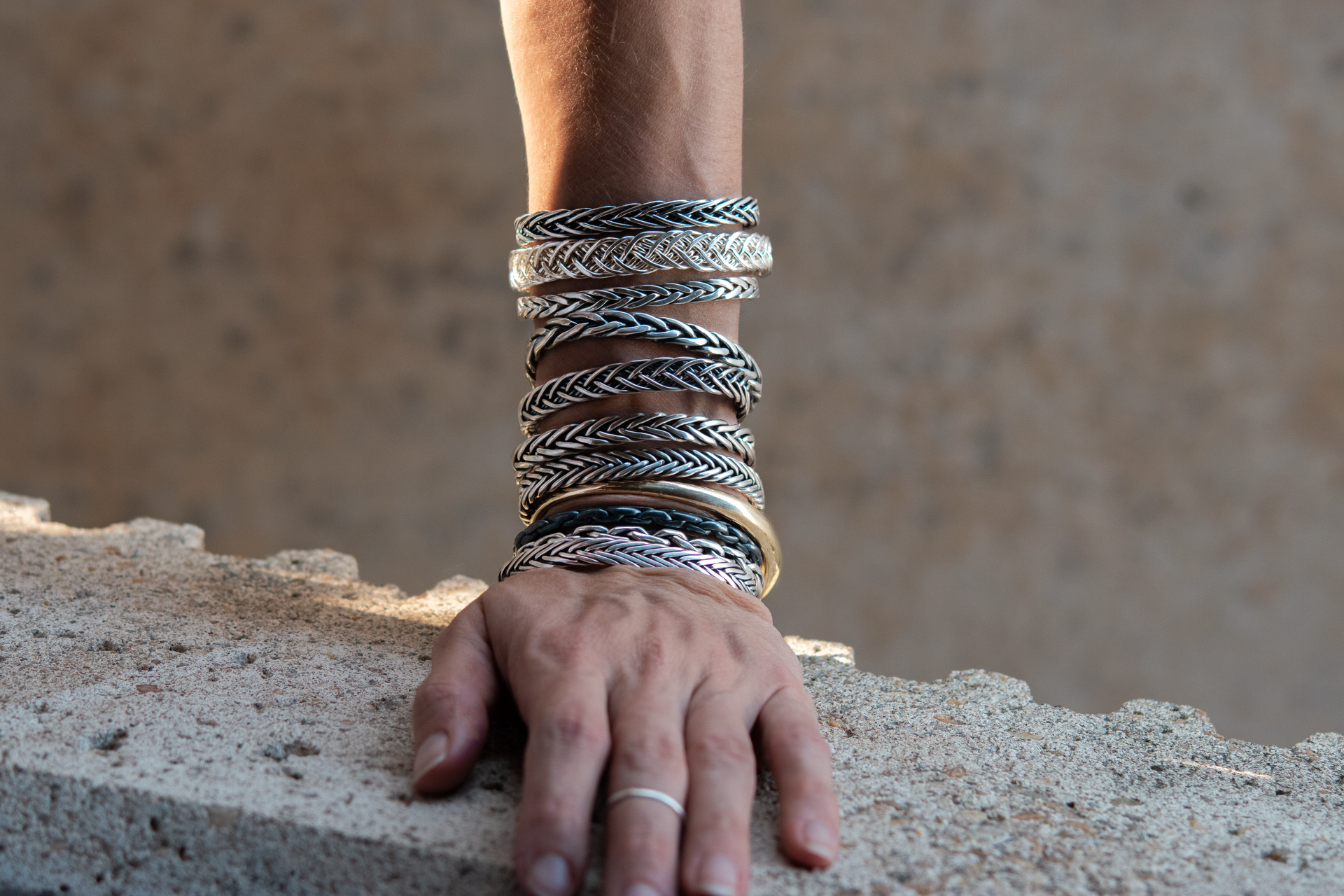 Liz Hanson Metalsmith: Fine jewelry for contemporary women