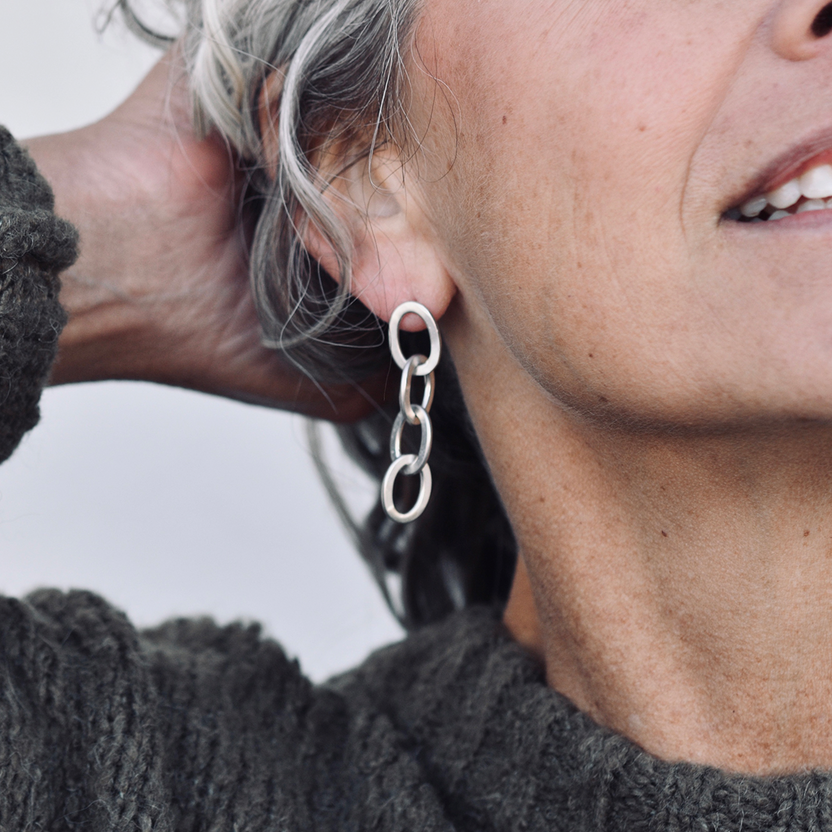 Liz Hanson Metalsmith: Fine jewelry for contemporary women